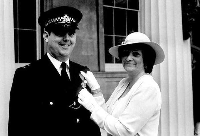Tributes paid to PC Trevor Lock | MetFed